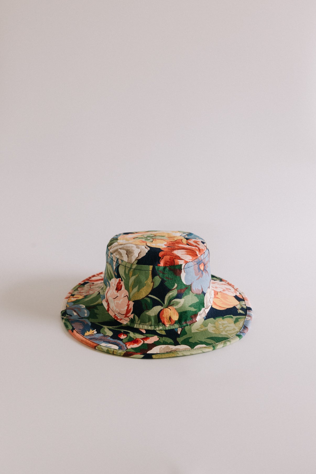 Molly / Amelia / Cate : Full bloom – The Brim Label